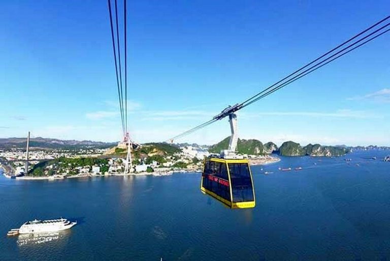 5 ways to have the panoramic view of Ha Long Bay | Eviva Tour Vietnam
