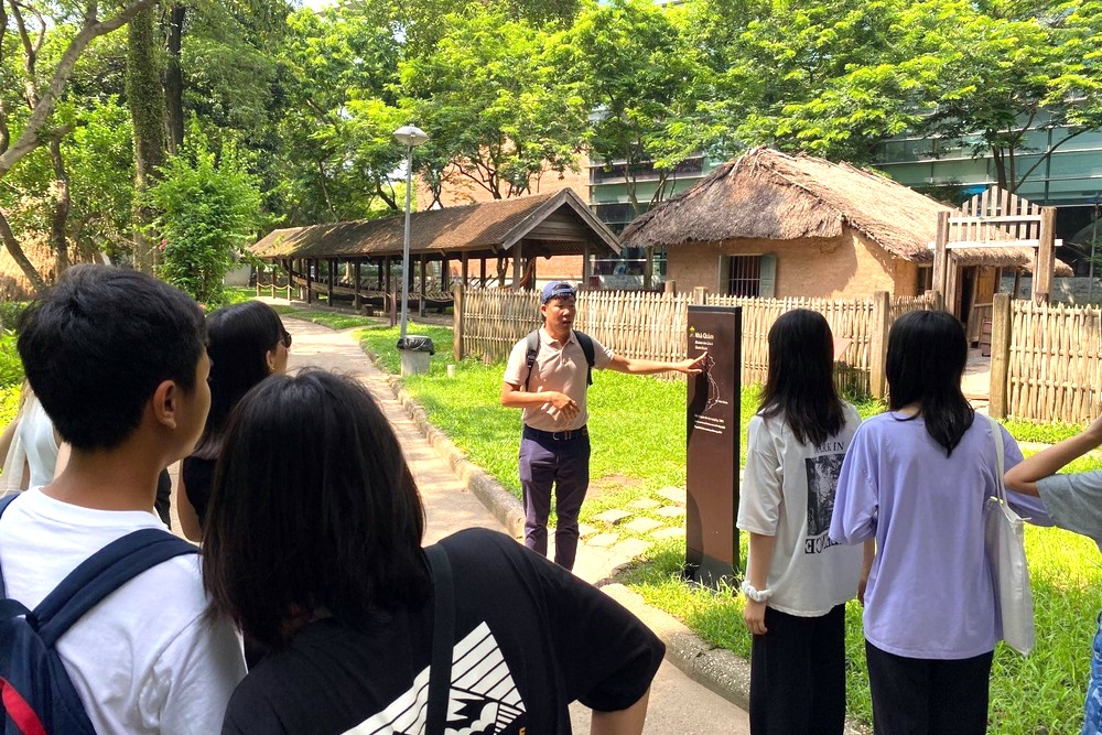 Ha Noi City Tour full day - Roaming Around Vibrant Cityscape